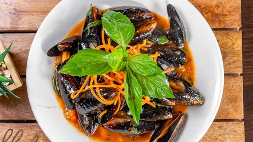 Lucky Corner Vietnamese - YourMenu®