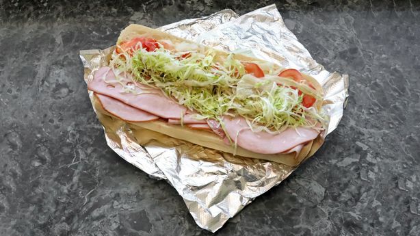 SANTUCCI'S DELI - YourMenu®